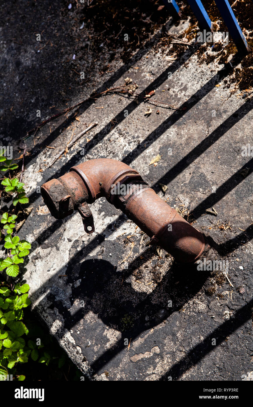 Rusty old pipe lines hi-res stock photography and images - Alamy