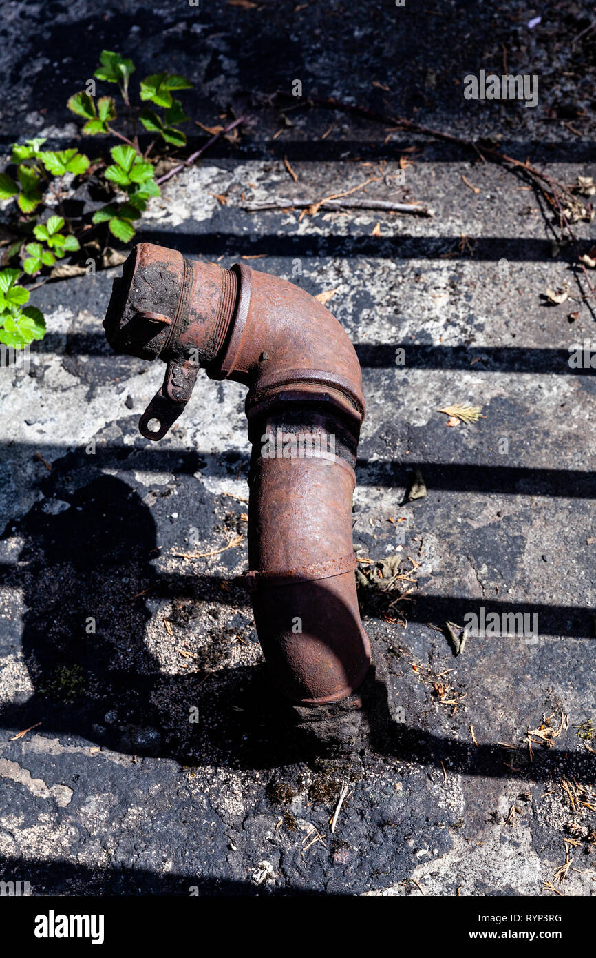 Oil pipes man hi-res stock photography and images - Alamy
