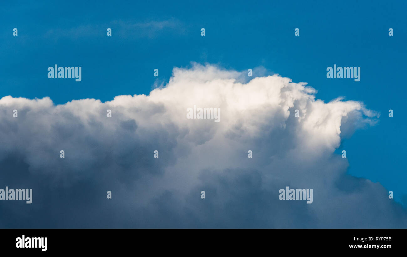 Massive cloud hi-res stock photography and images - Alamy