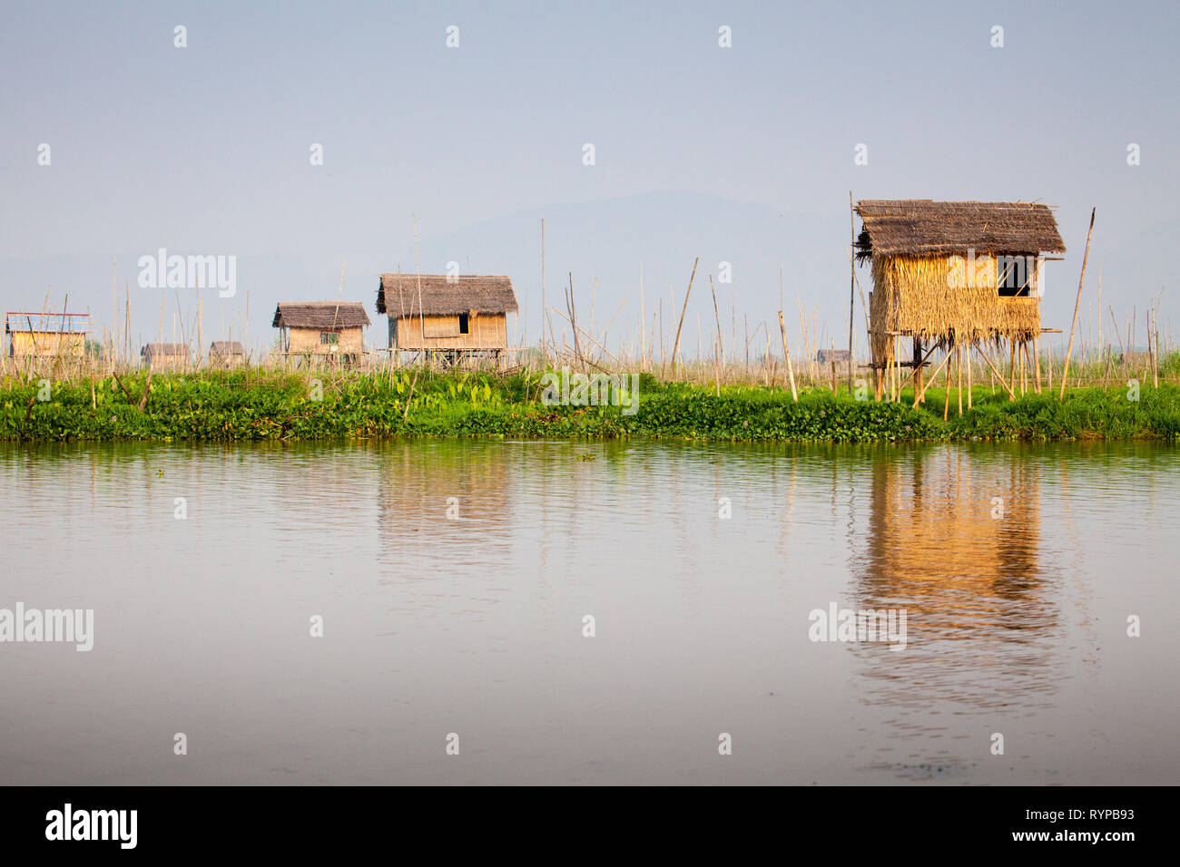 Myanmar inle lake house hi-res stock photography and images - Alamy