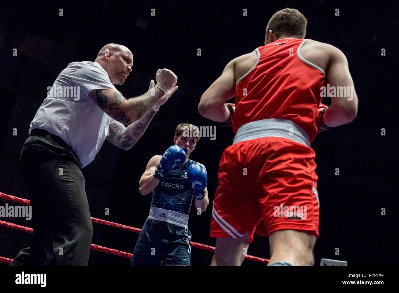 Cambridge, UK. 9th March 2019. Oxford vs Cambridge 112th Varsity Boxing ...