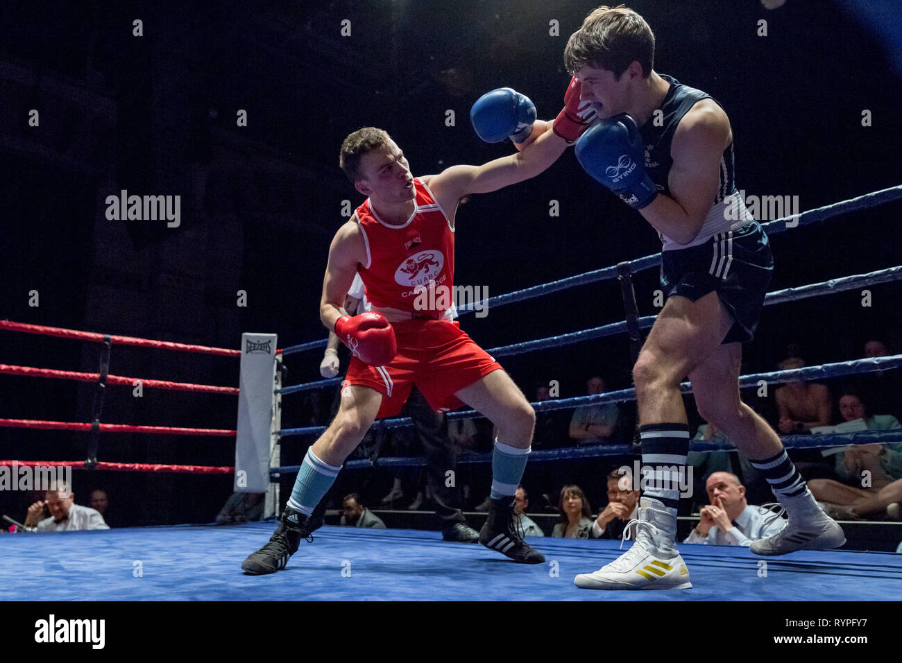 Cambridge, UK. 9th March 2019. Oxford vs Cambridge 112th Varsity Boxing ...