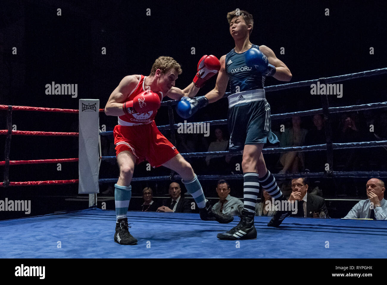 Cambridge, UK. 9th March 2019. Oxford vs Cambridge 112th Varsity Boxing ...