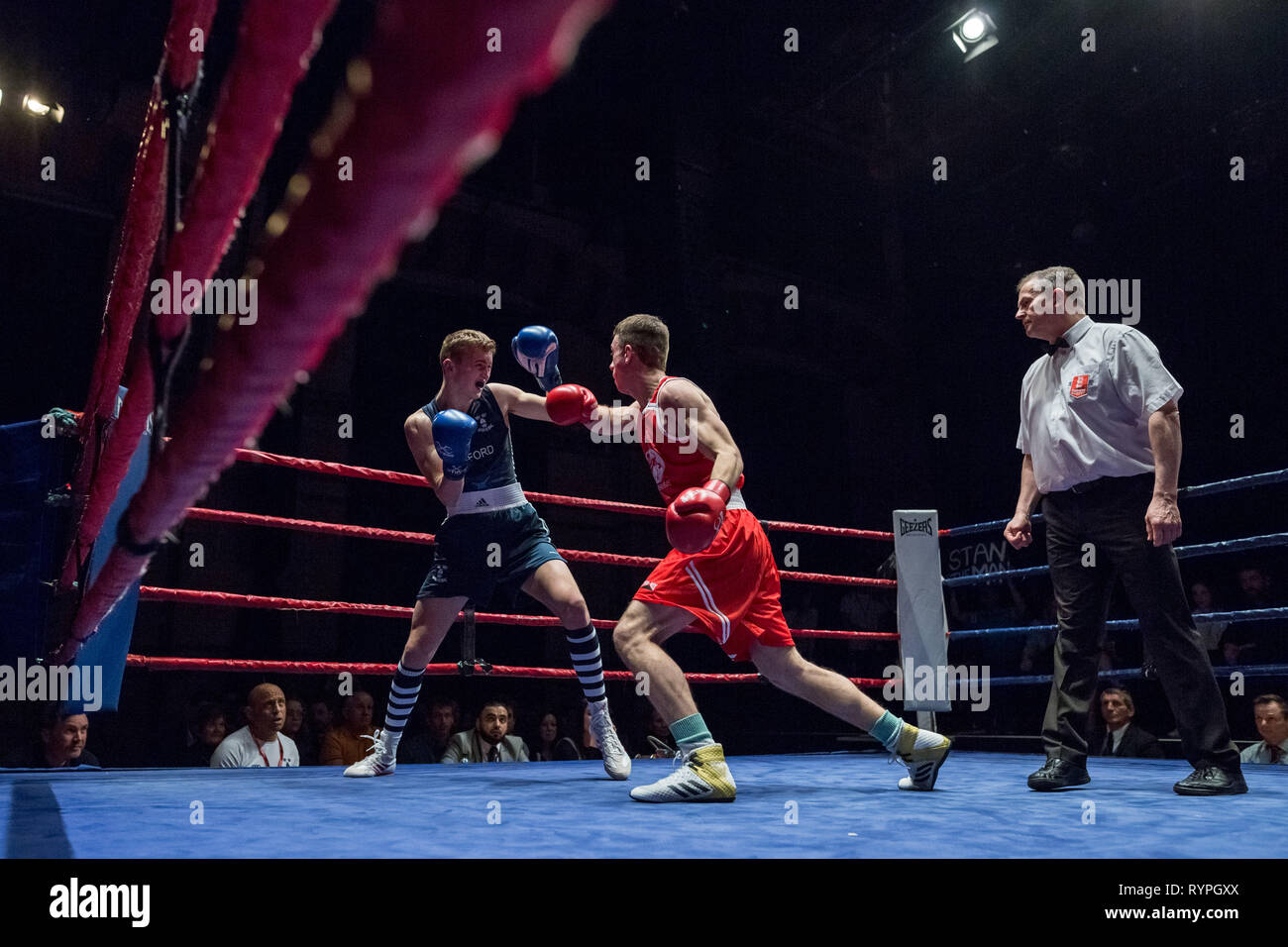 Cambridge, UK. 9th March 2019. Oxford vs Cambridge 112th Varsity Boxing ...