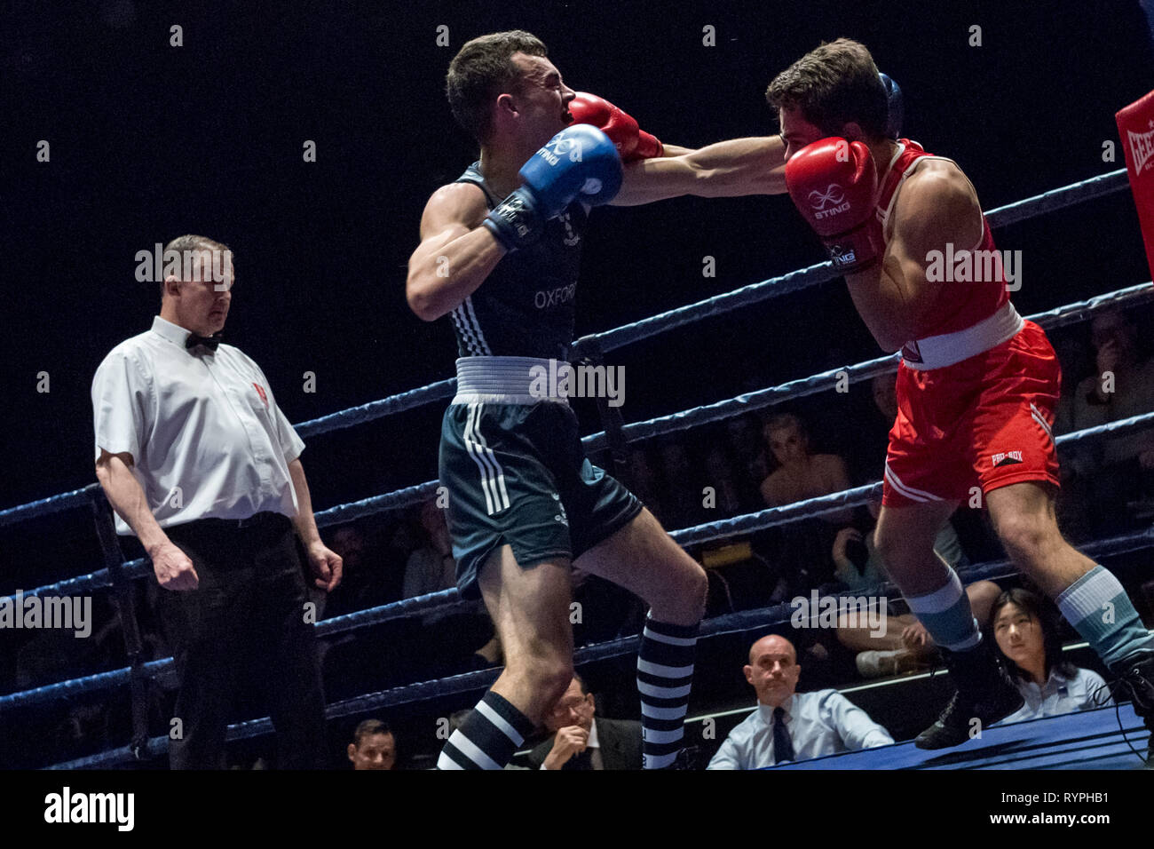 Cambridge, UK. 9th March 2019. Oxford vs Cambridge 112th Varsity Boxing ...