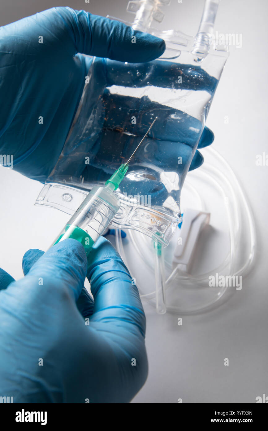 Medical infusion bottle concept hi-res stock photography and images - Alamy