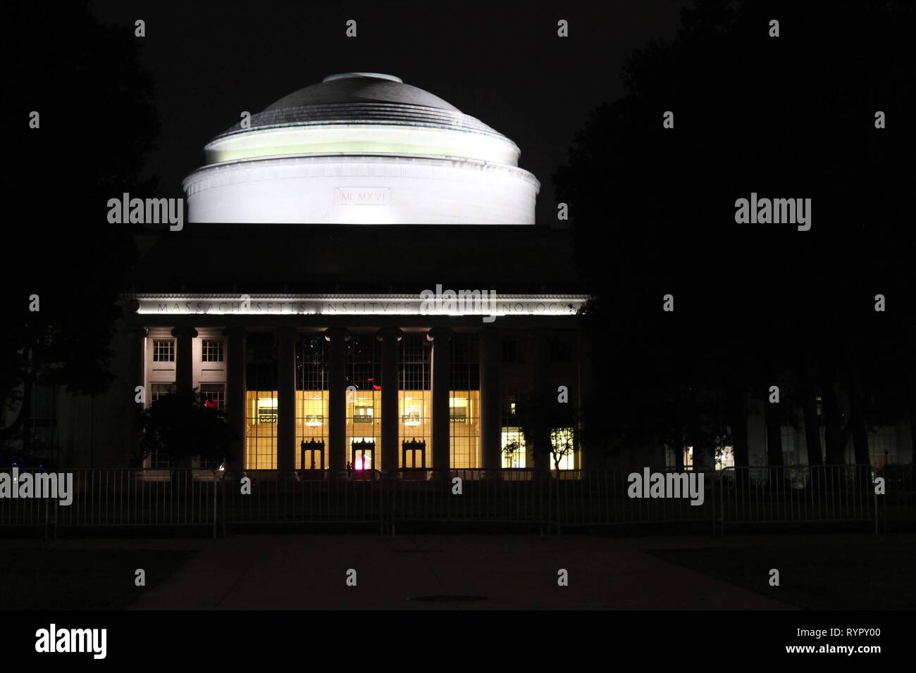Mit dome hi-res stock photography and images - Alamy