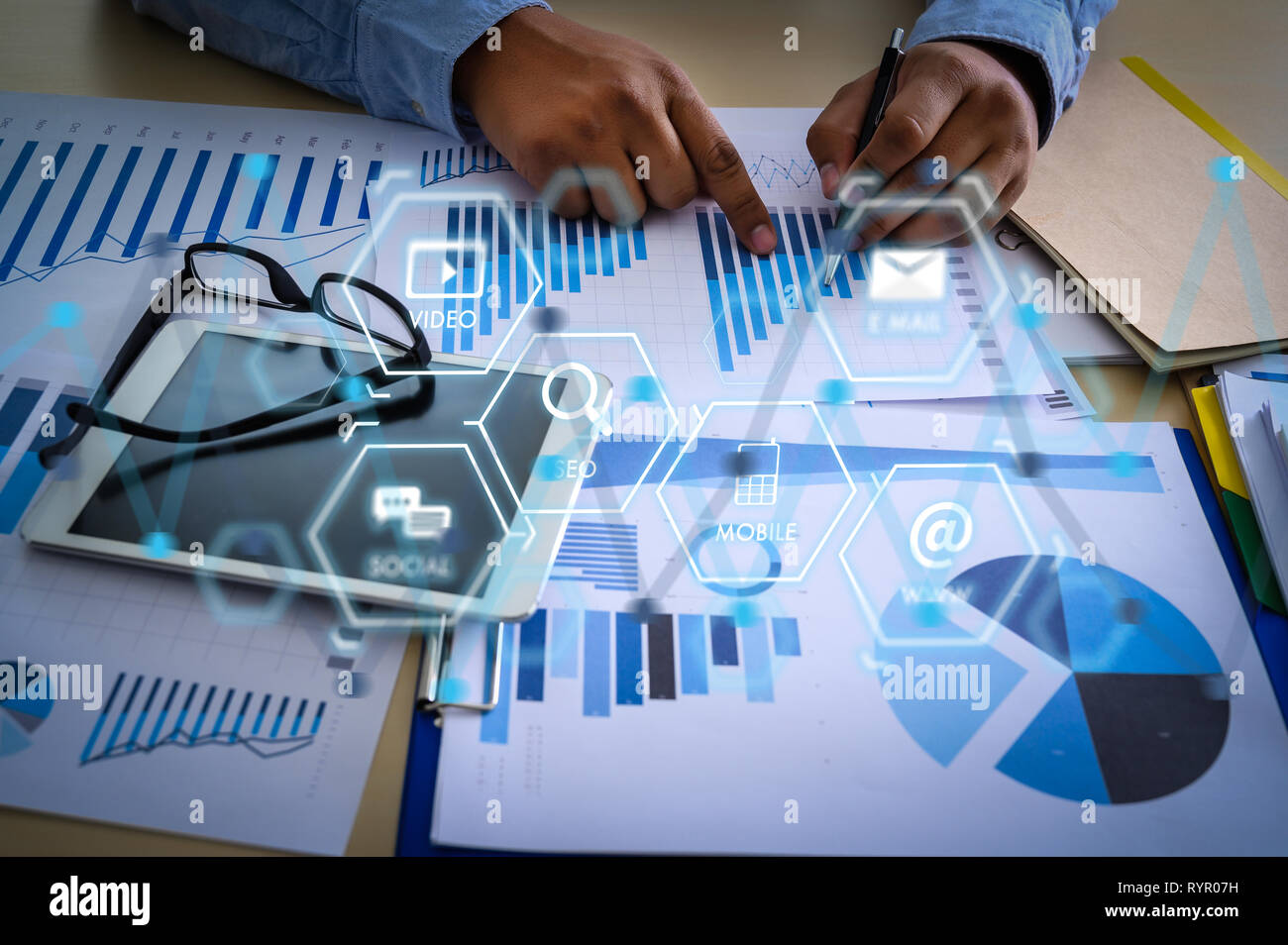 Working team meeting concep graph financial with social network diagram ...