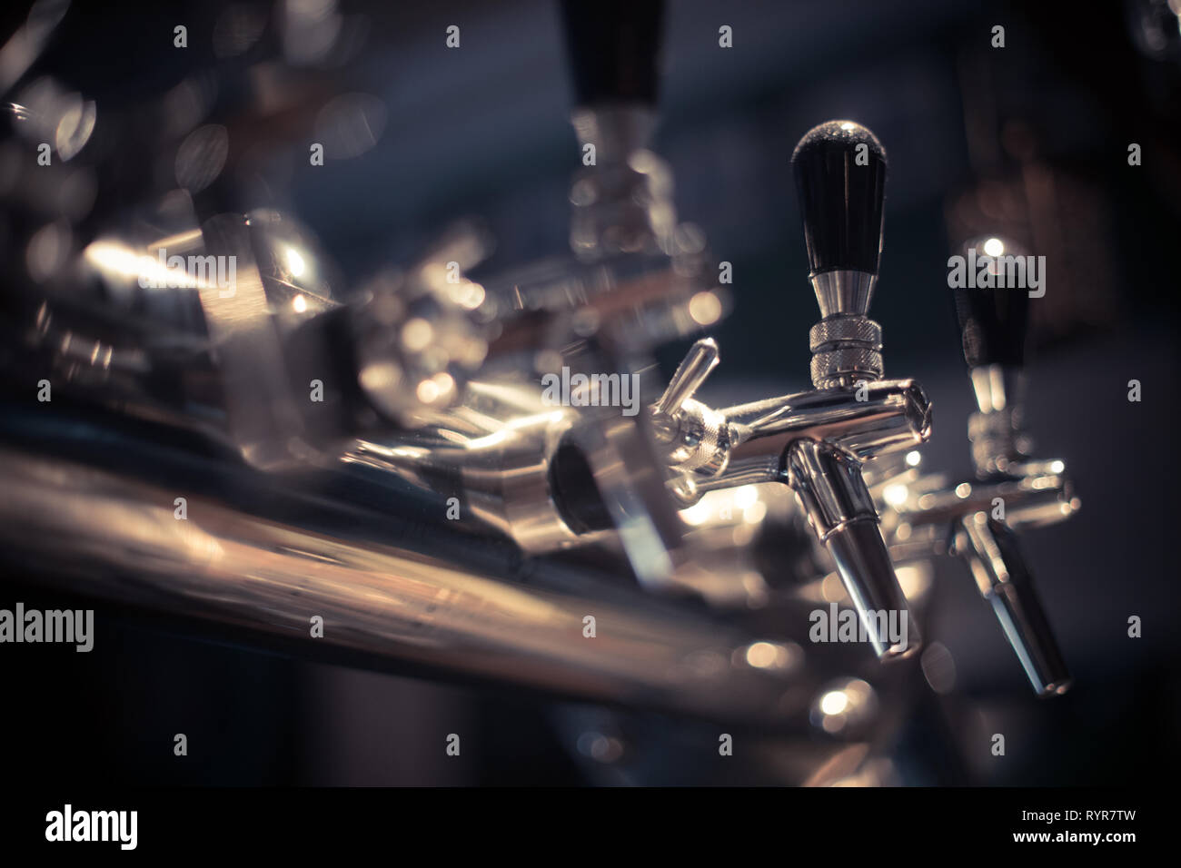 Ale dispenser hi-res stock photography and images - Alamy