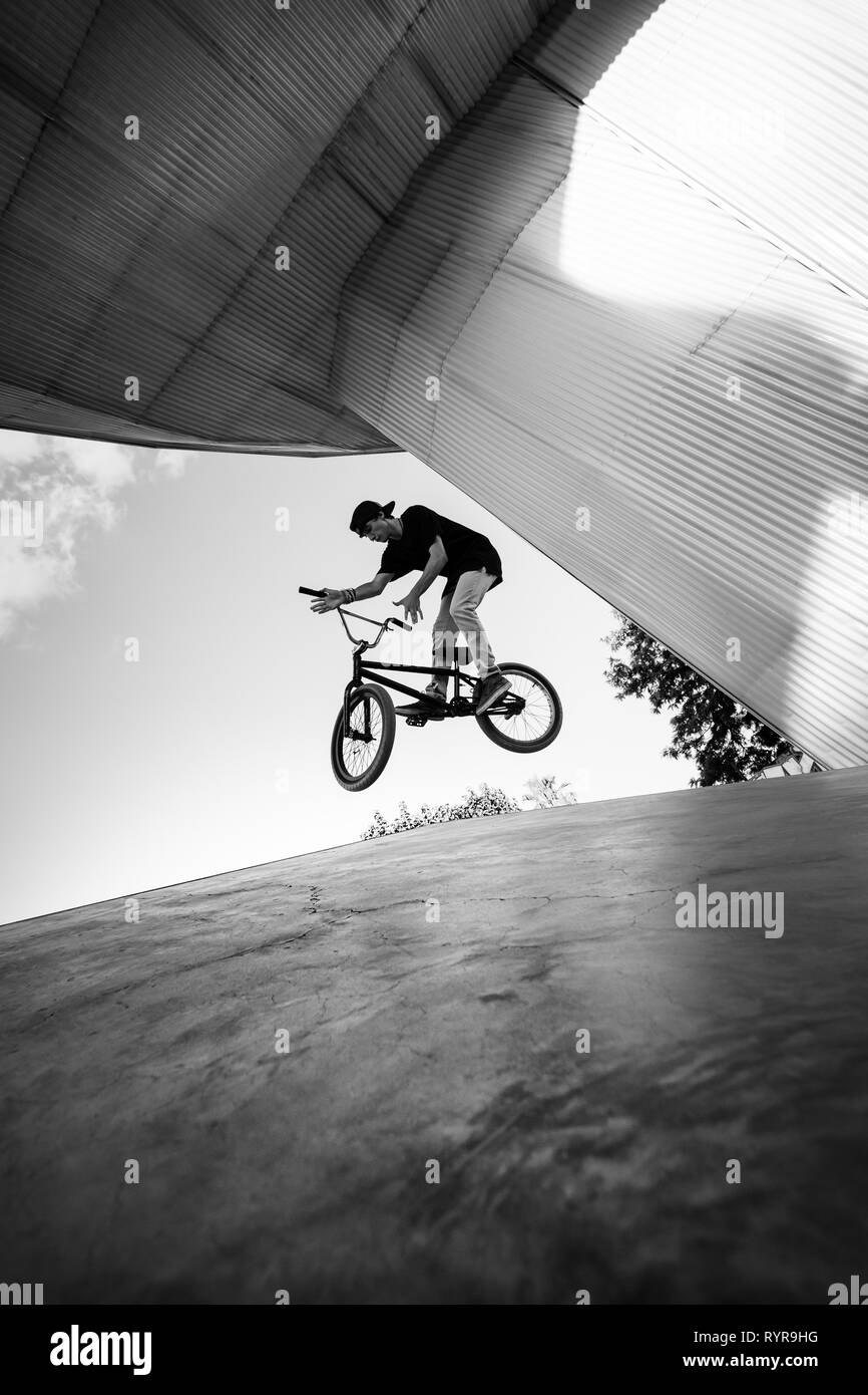 Bmx ramp trick Black and White Stock Photos & Images - Alamy