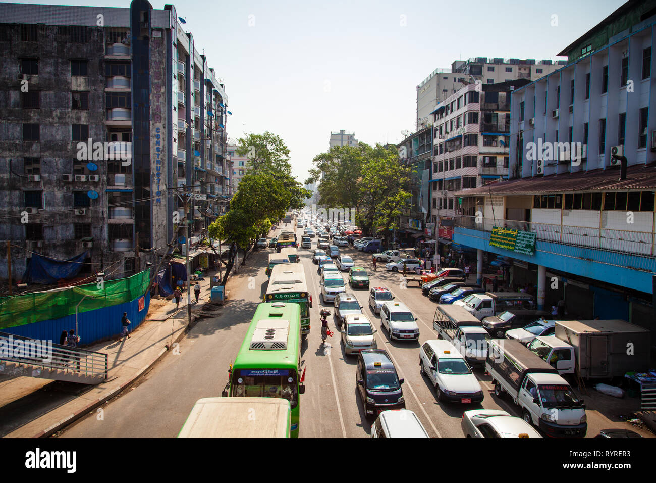 Yangon street scene hi-res stock photography and images - Alamy