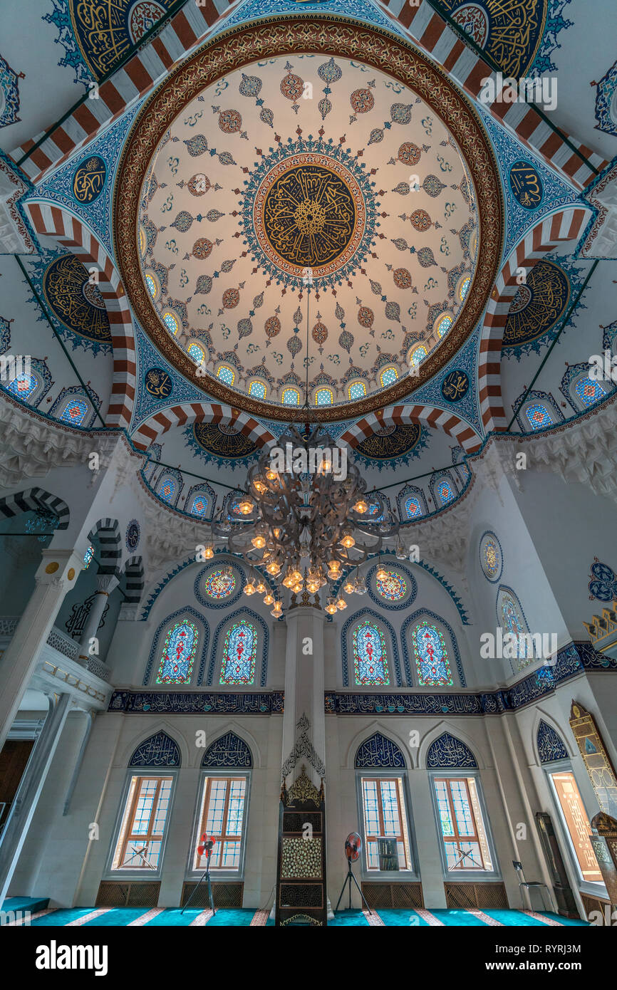 Tokyo - August 26, 2018 : Interior of Tokyo Camii or Tokyo Mosque ...