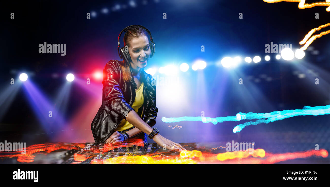Dj nightclub hi-res stock photography and images - Alamy