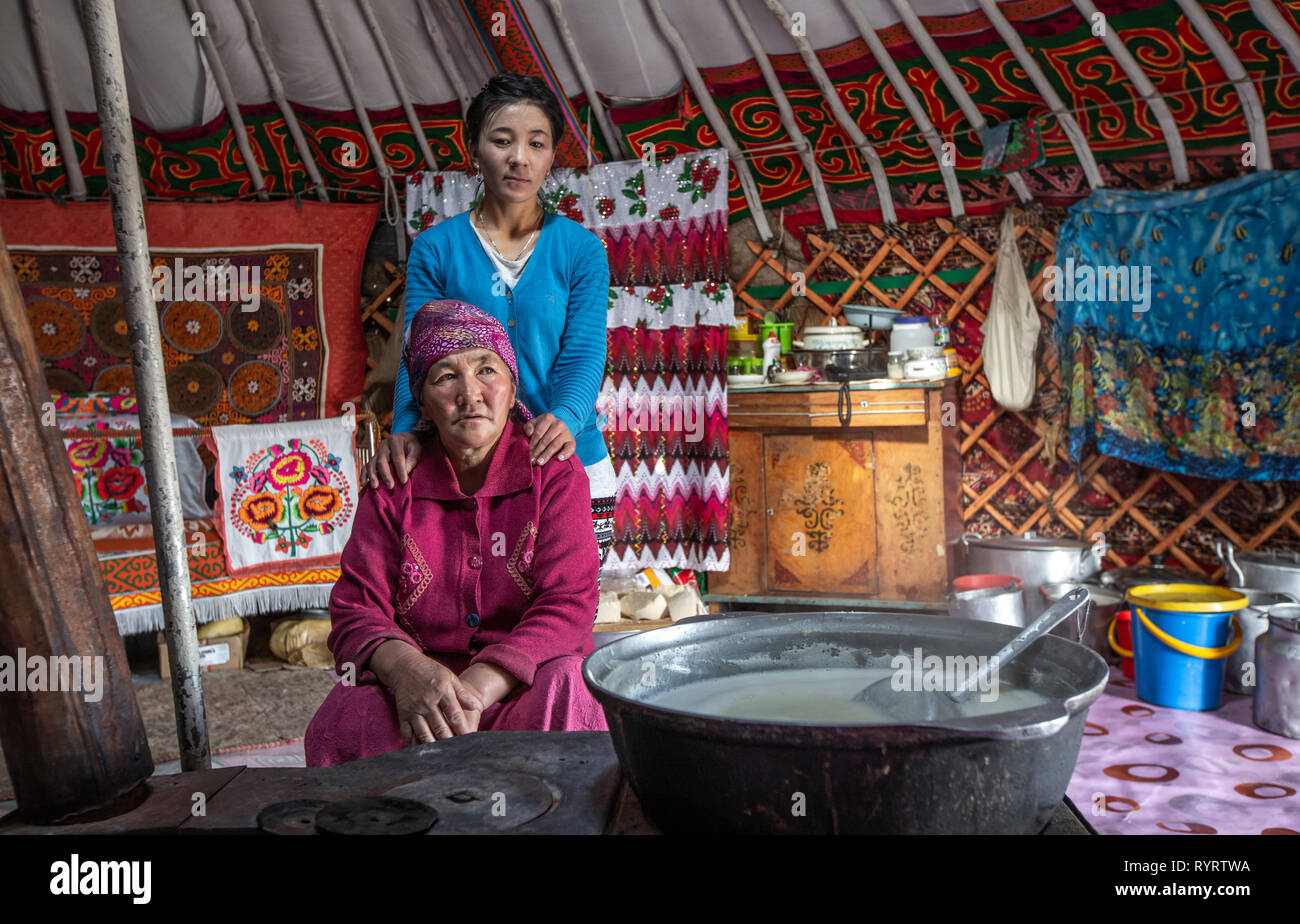 Mongolia mongol tea hi-res stock photography and images - Alamy