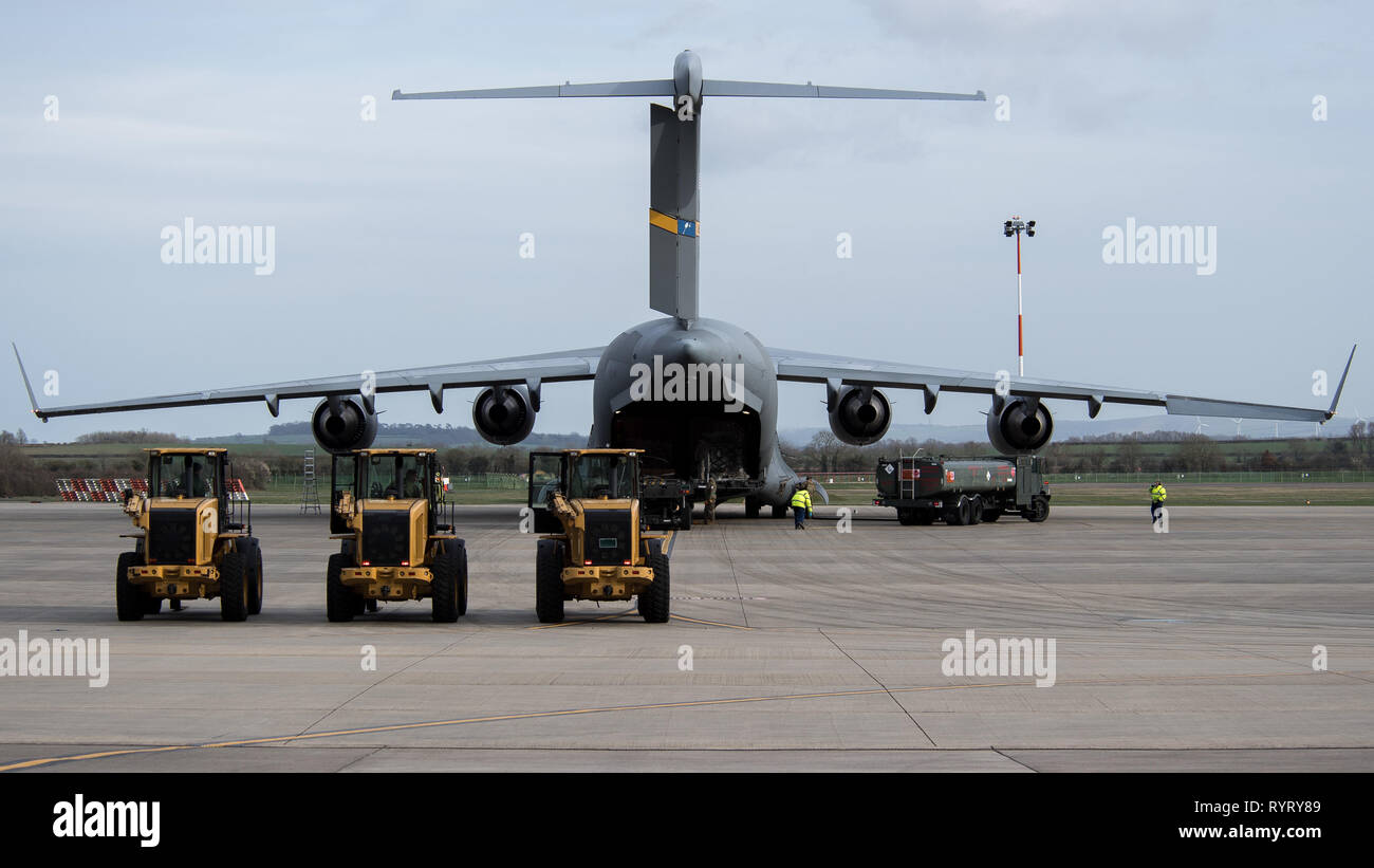 Air force vehicle operators hi-res stock photography and images - Alamy