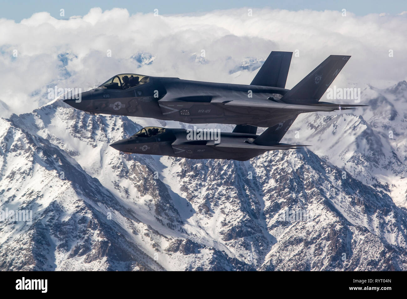 147 fighter wing hi-res stock photography and images - Alamy