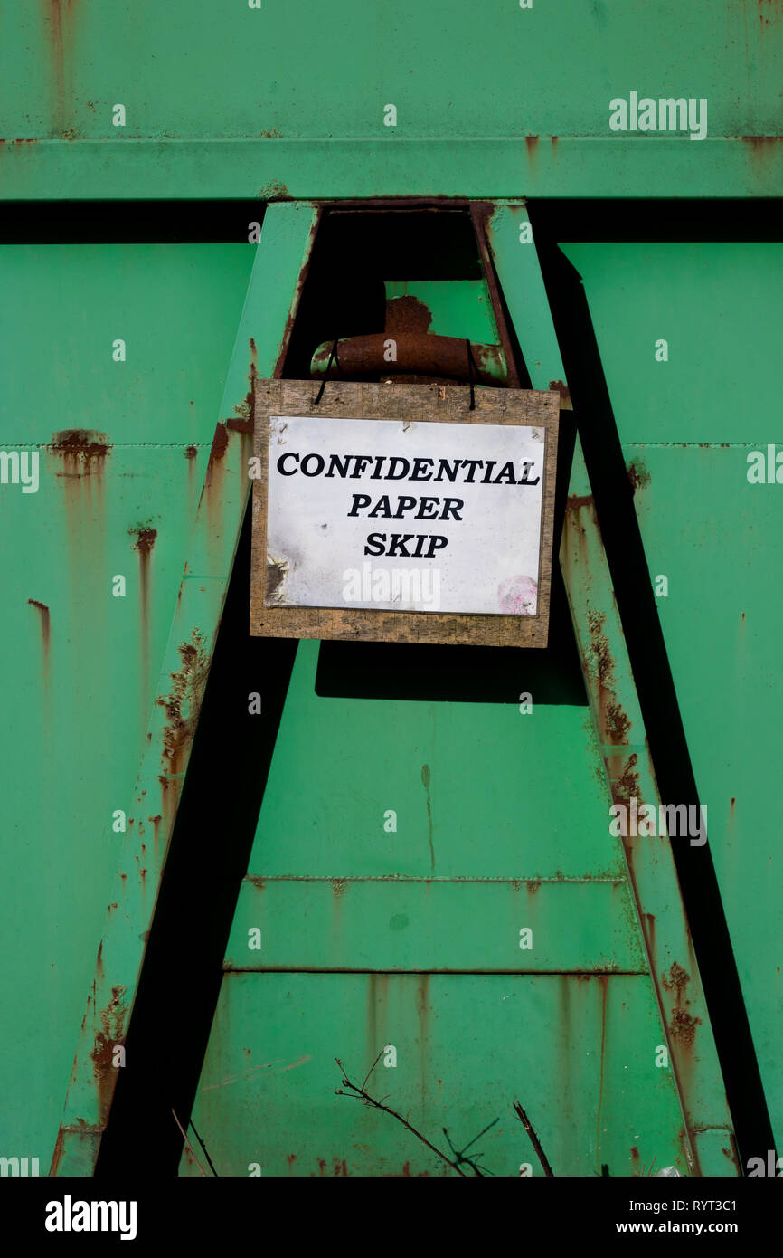 Skip salvage hi-res stock photography and images - Alamy