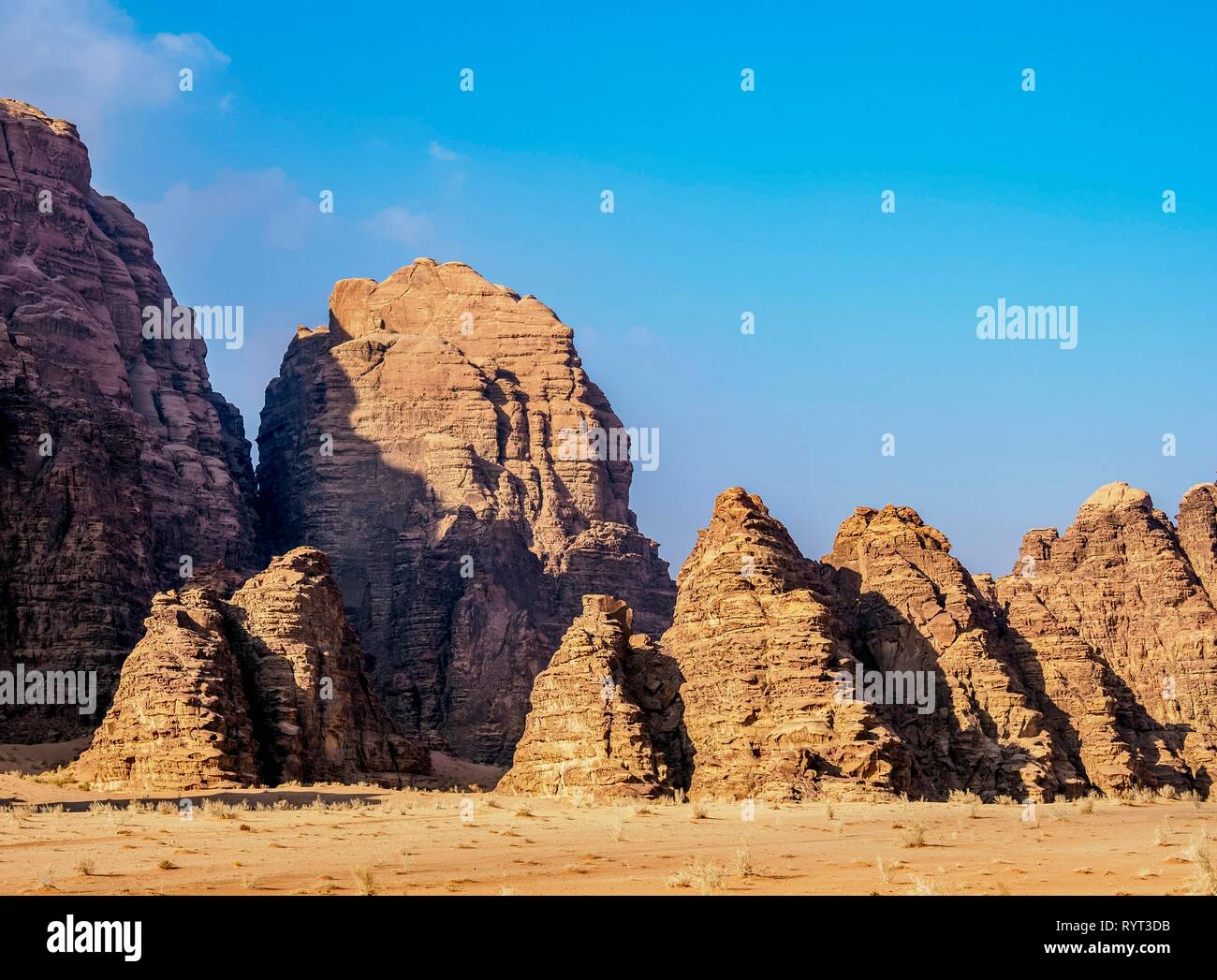 Desert landscape of wadi rum hi-res stock photography and images - Alamy