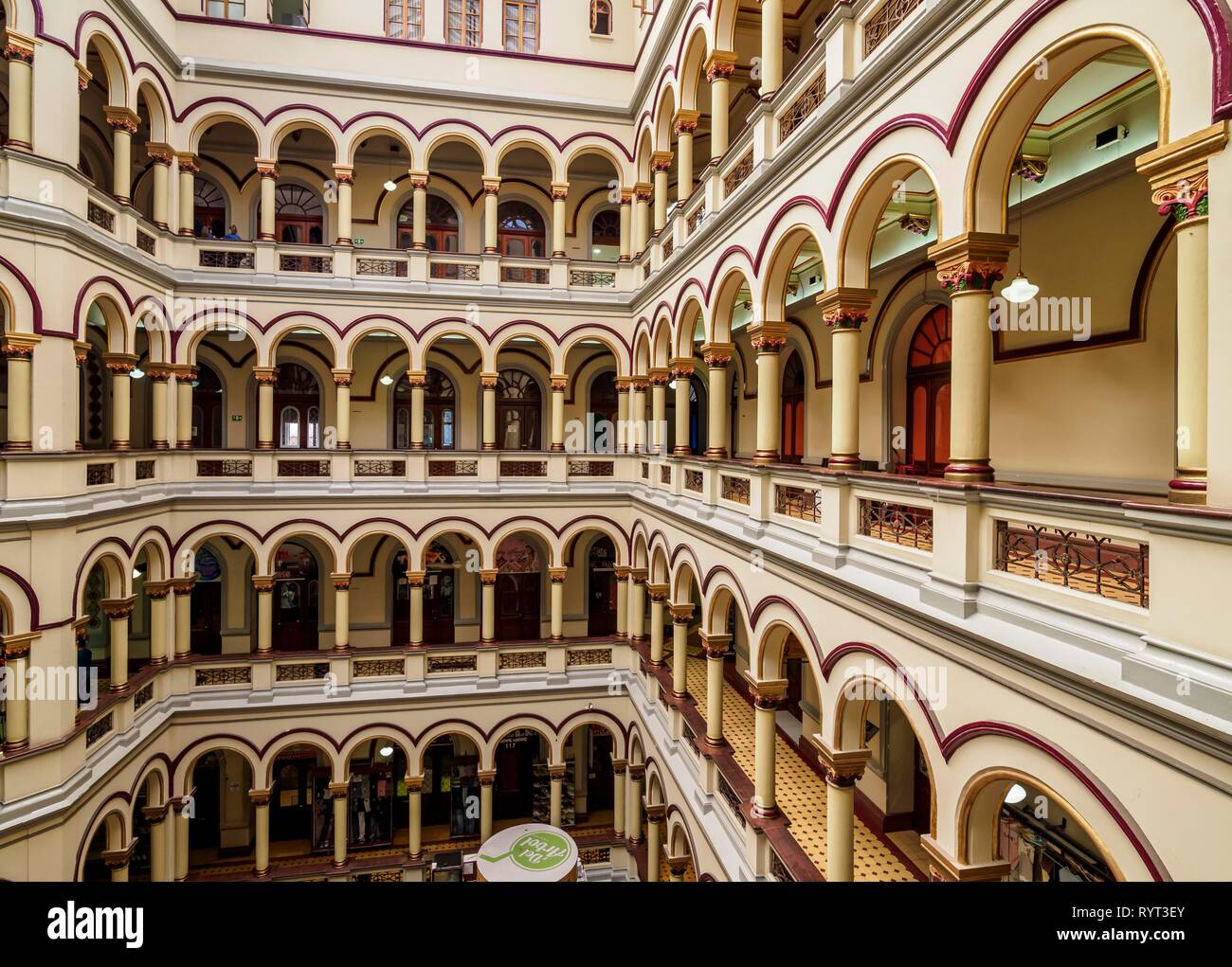National palace mall hi-res stock photography and images - Alamy