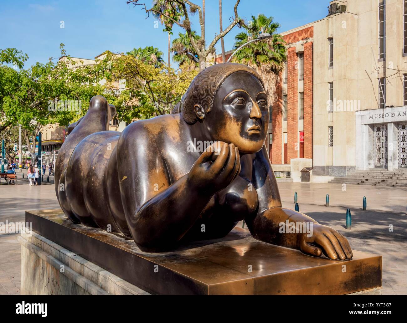 Medellin botero plaza hi-res stock photography and images - Alamy