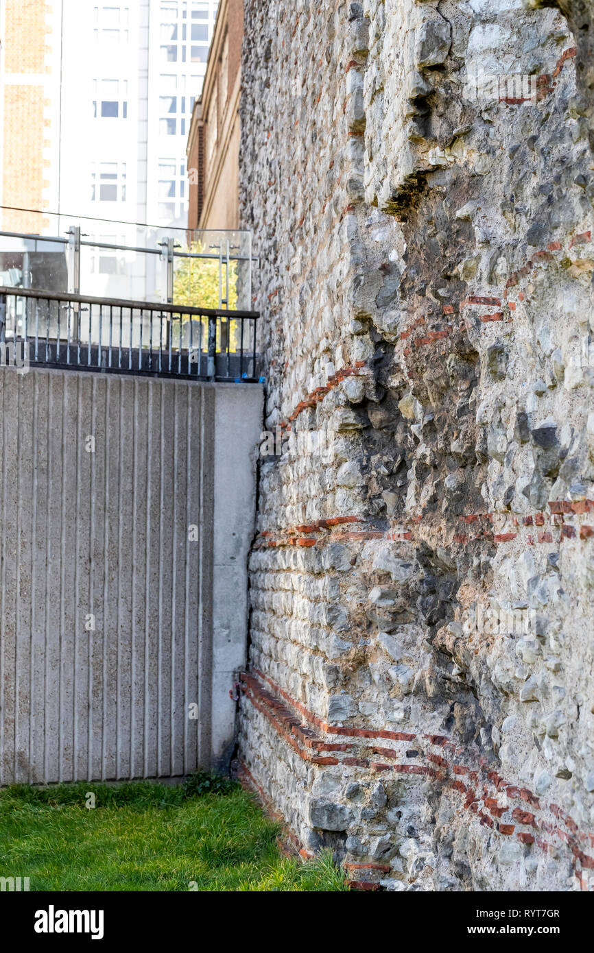 Roman london fort hi-res stock photography and images - Alamy