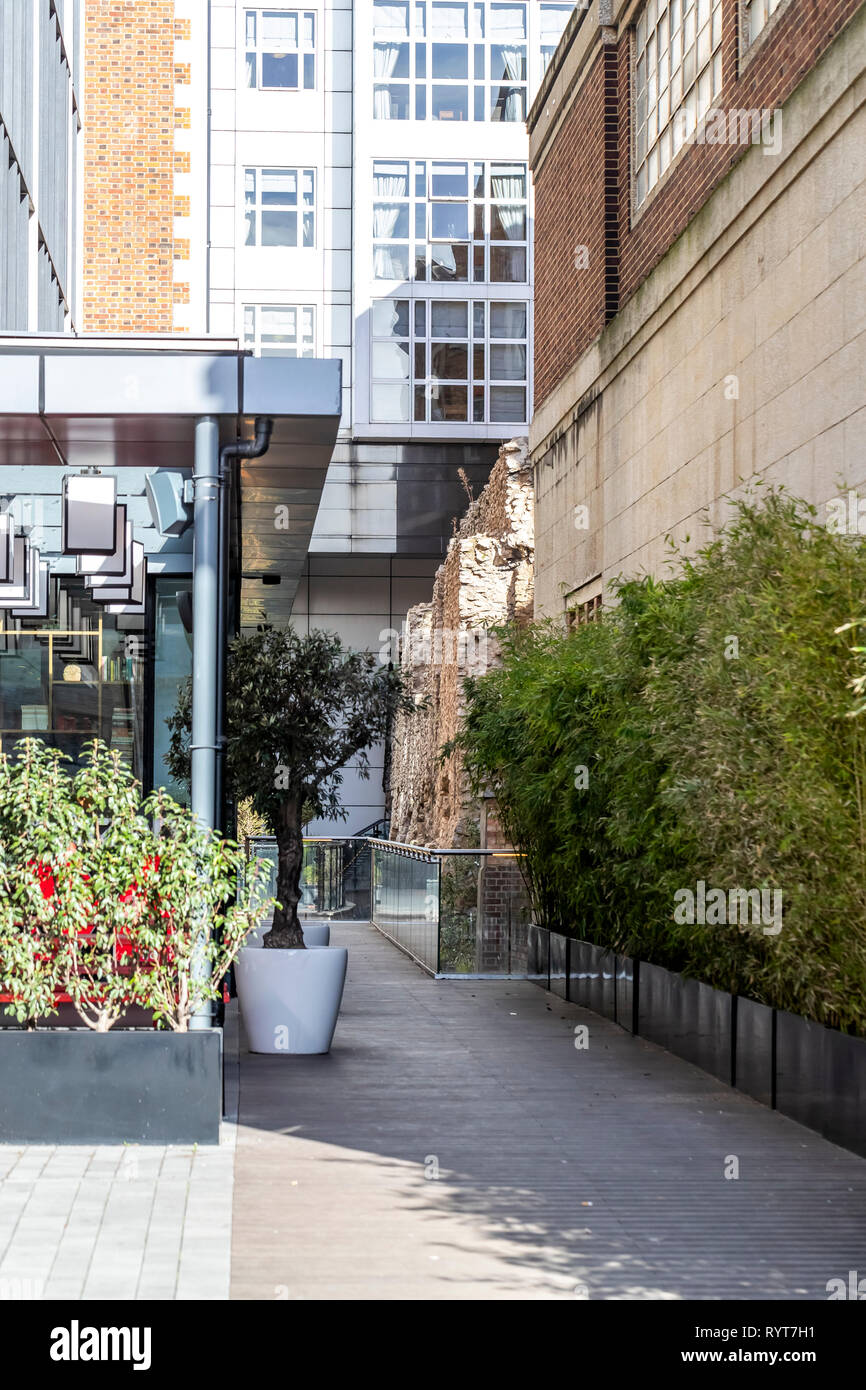 The remains and courses of London's original Roman wall at Tower Hill ...