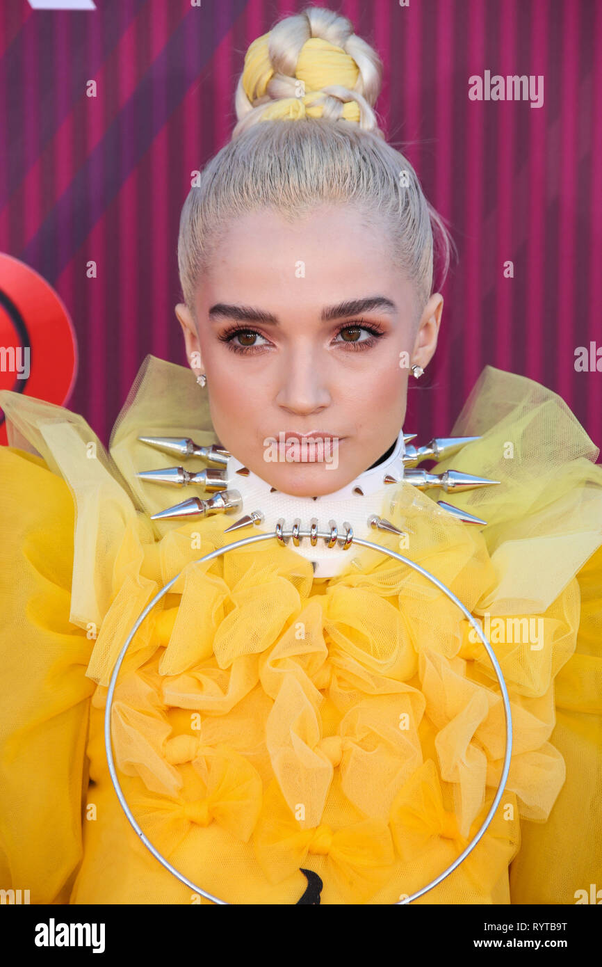 LOS ANGELES, CA, USA - MARCH 14: Singer Poppy (Moriah Rose Pereira ...