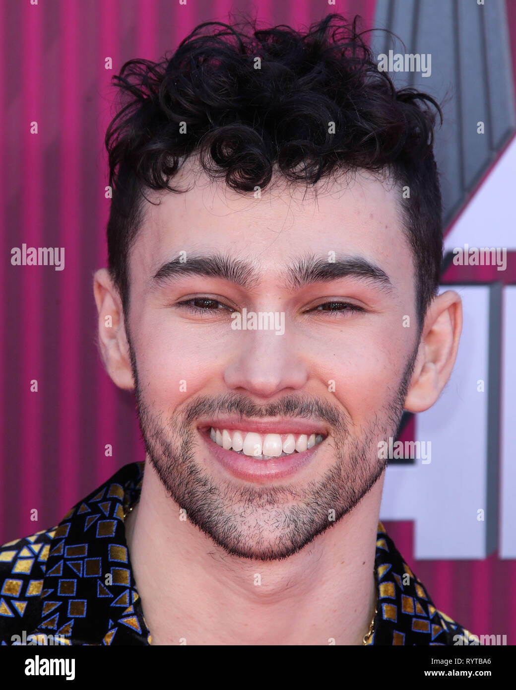 Max Schneider Six Pack