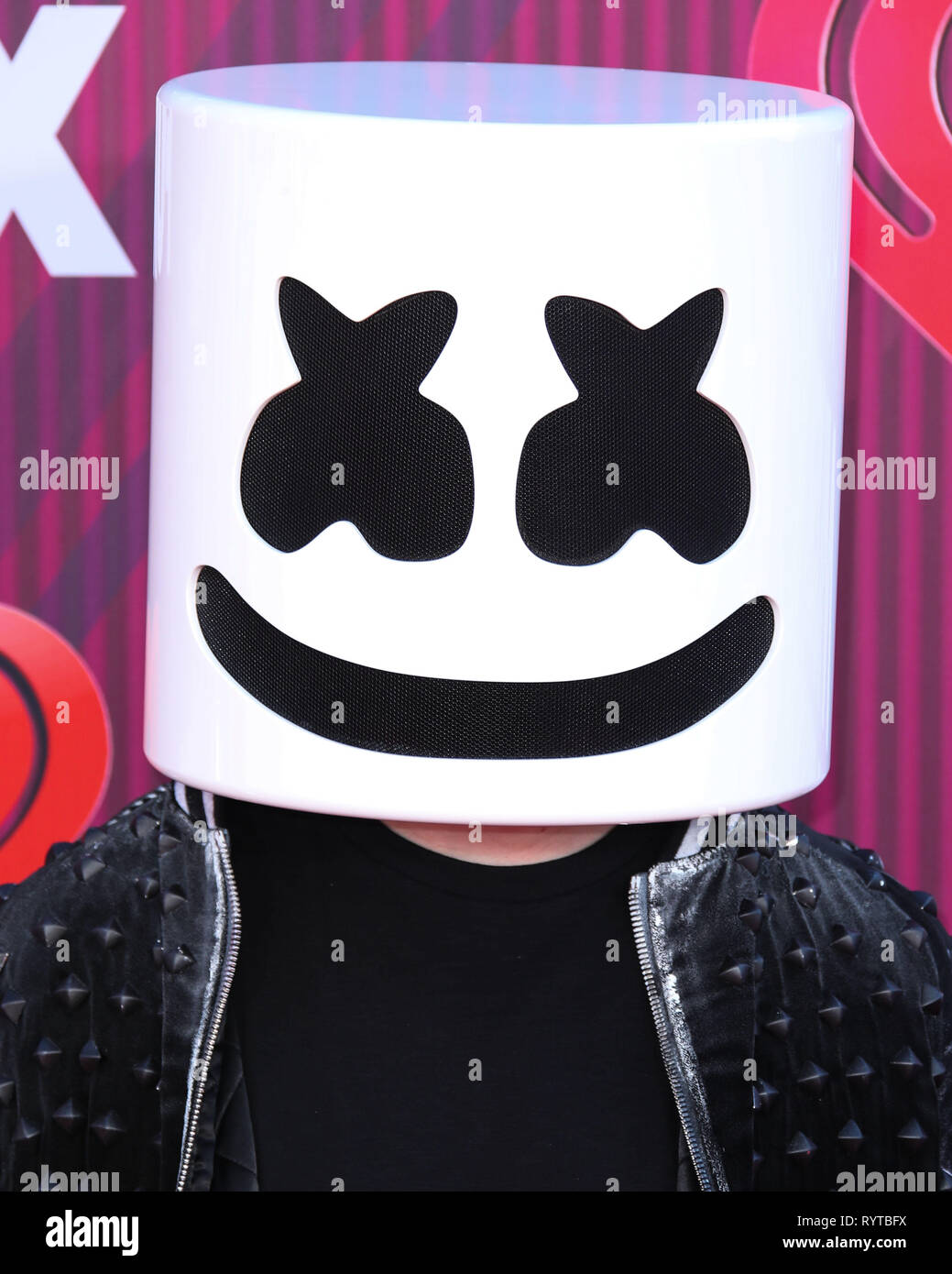 LOS ANGELES, CA, USA - MARCH 14: Marshmello (Christopher Comstock ...