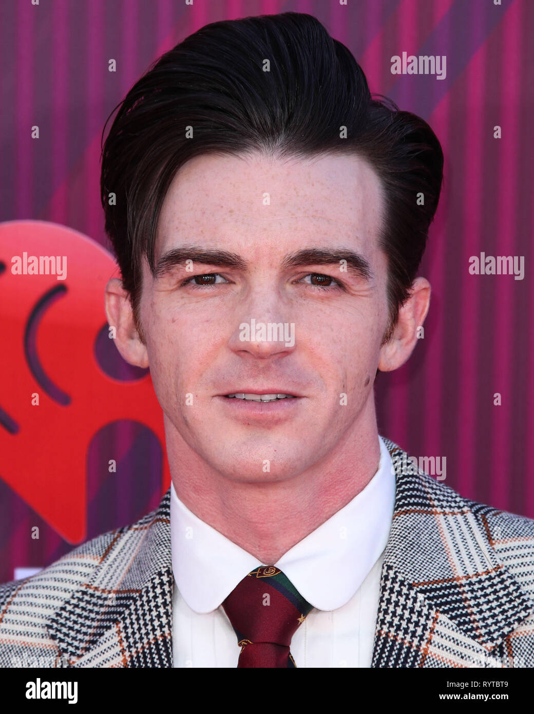 LOS ANGELES, CA, USA - MARCH 14: Singer Drake Bell arrives at the 2019 ...