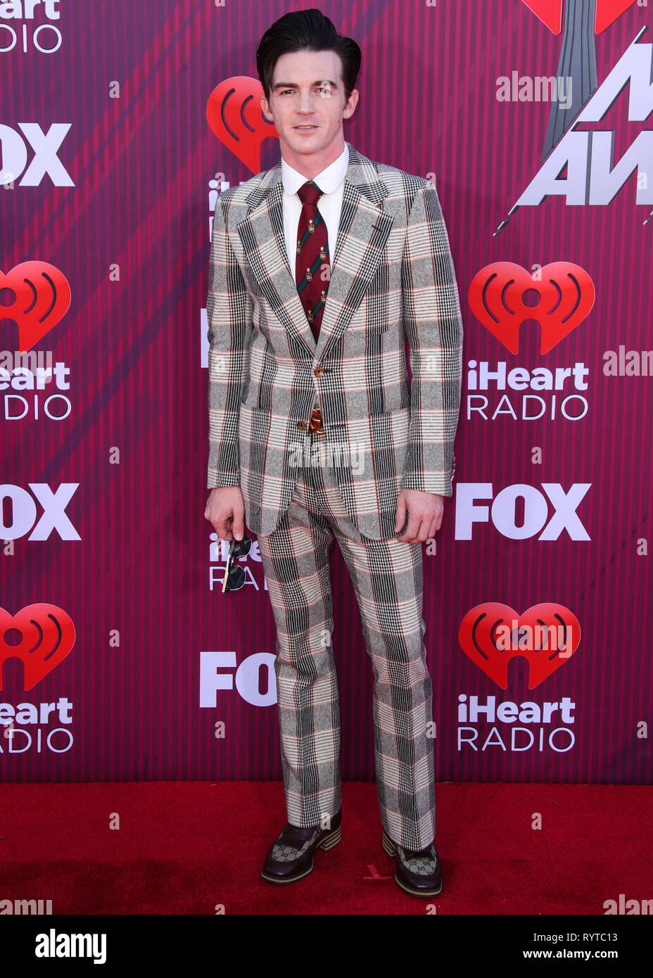 LOS ANGELES, CA, USA - MARCH 14: Singer Drake Bell arrives at the 2019 ...