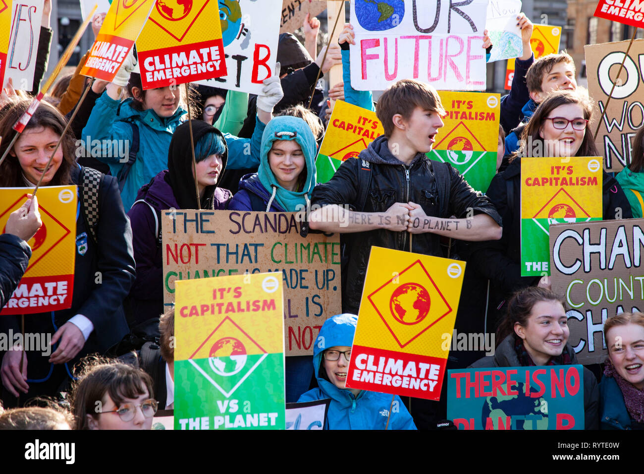 Climate protest hi-res stock photography and images - Alamy