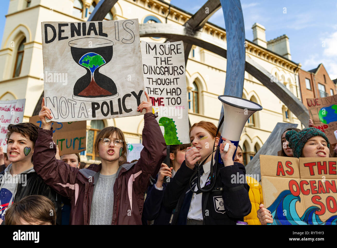 School children uniform gates hi-res stock photography and images - Alamy