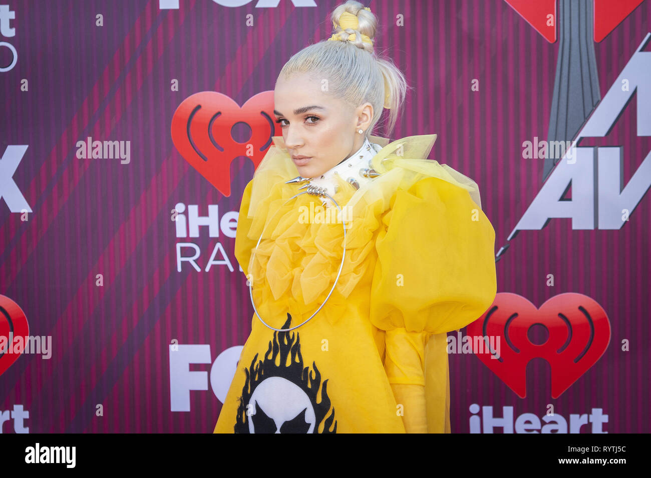 Los Angeles, California, USA. 14th Mar, 2019. POPPY arrives on the Red ...