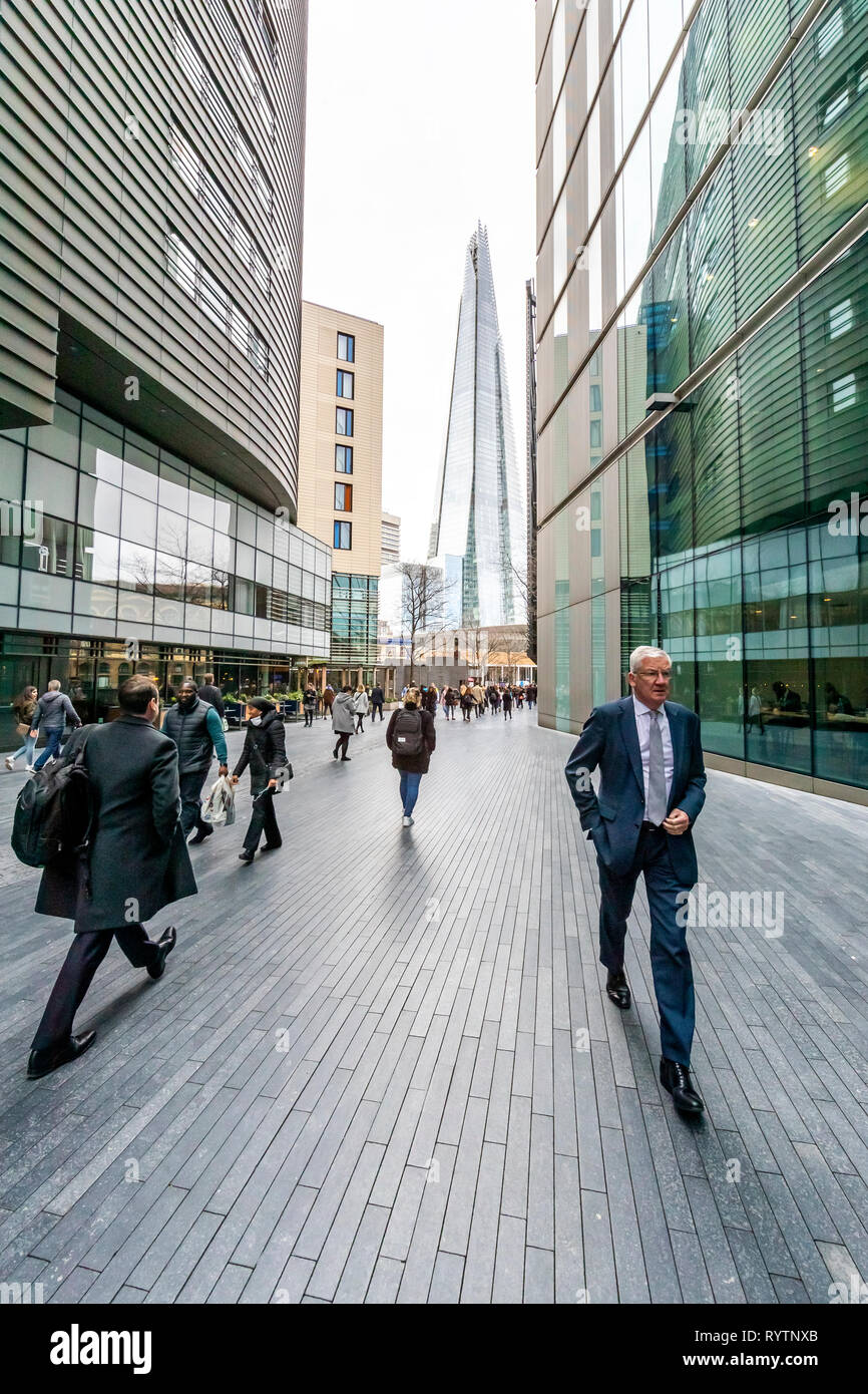 Work height shard uk hi-res stock photography and images - Alamy