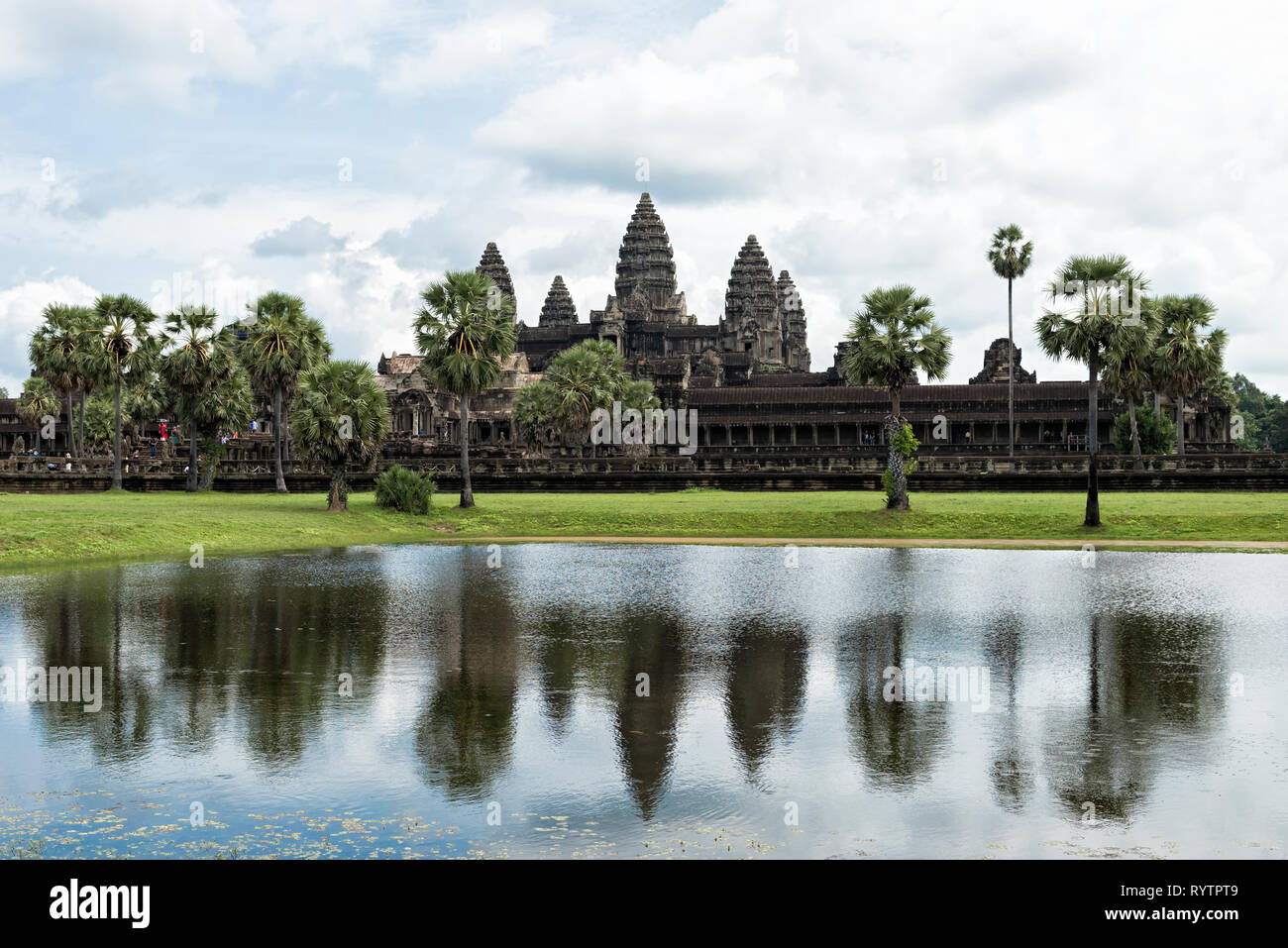 Angkor Wat and its reflection on the lake Stock Photo - Alamy