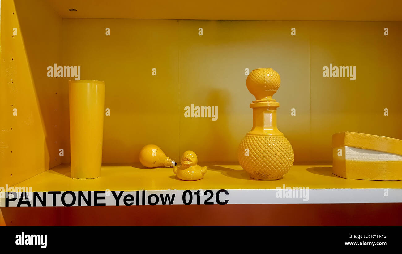 Catalogue pantone hi-res stock photography and images - Alamy