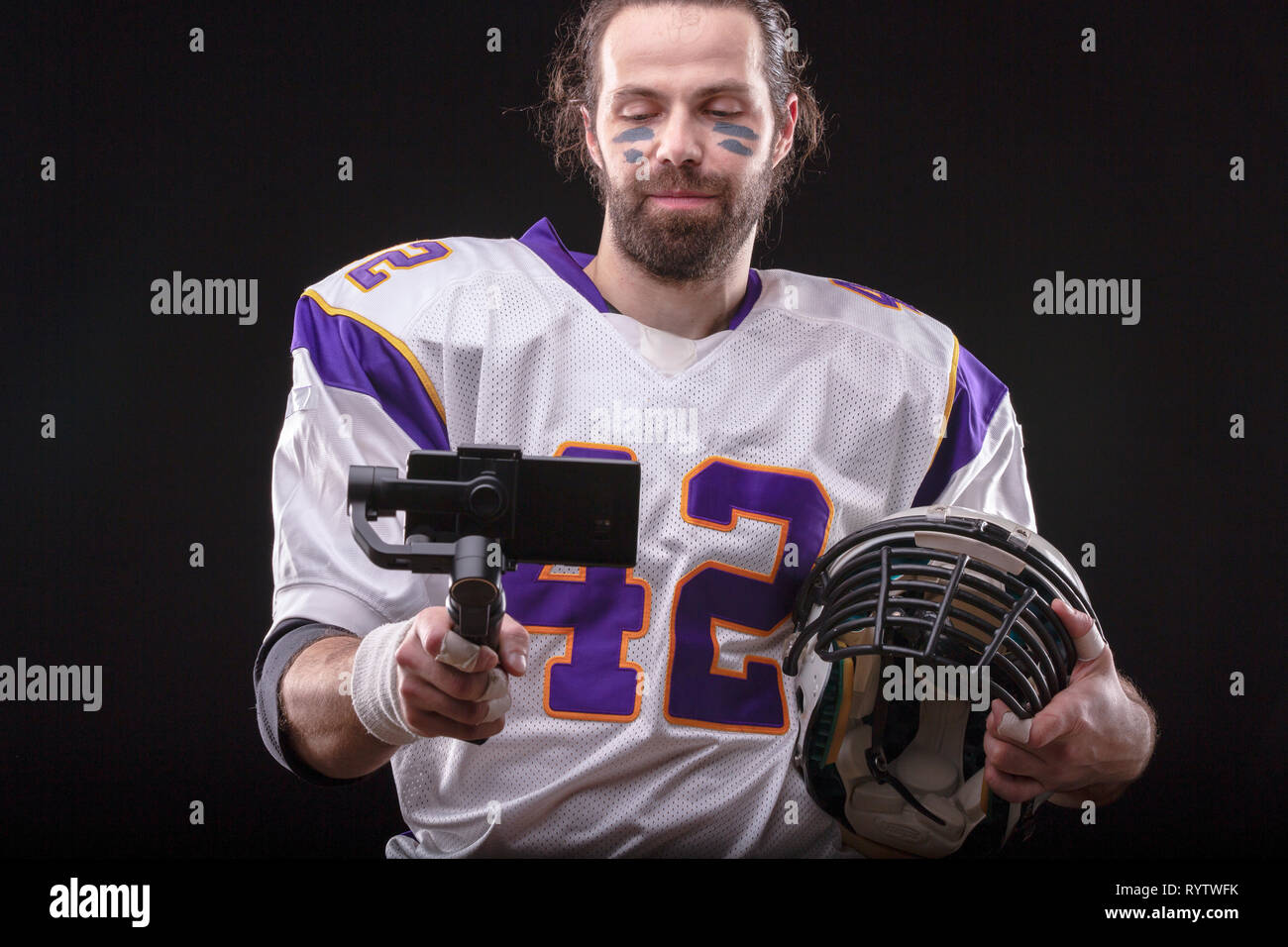 Angry footballer hi-res stock photography and images - Alamy