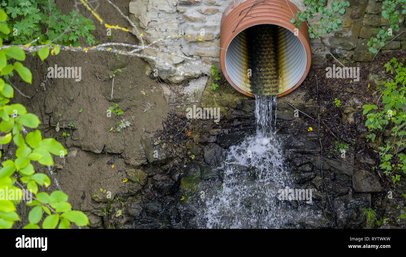 Water coming out of pipe hi-res stock photography and images - Alamy
