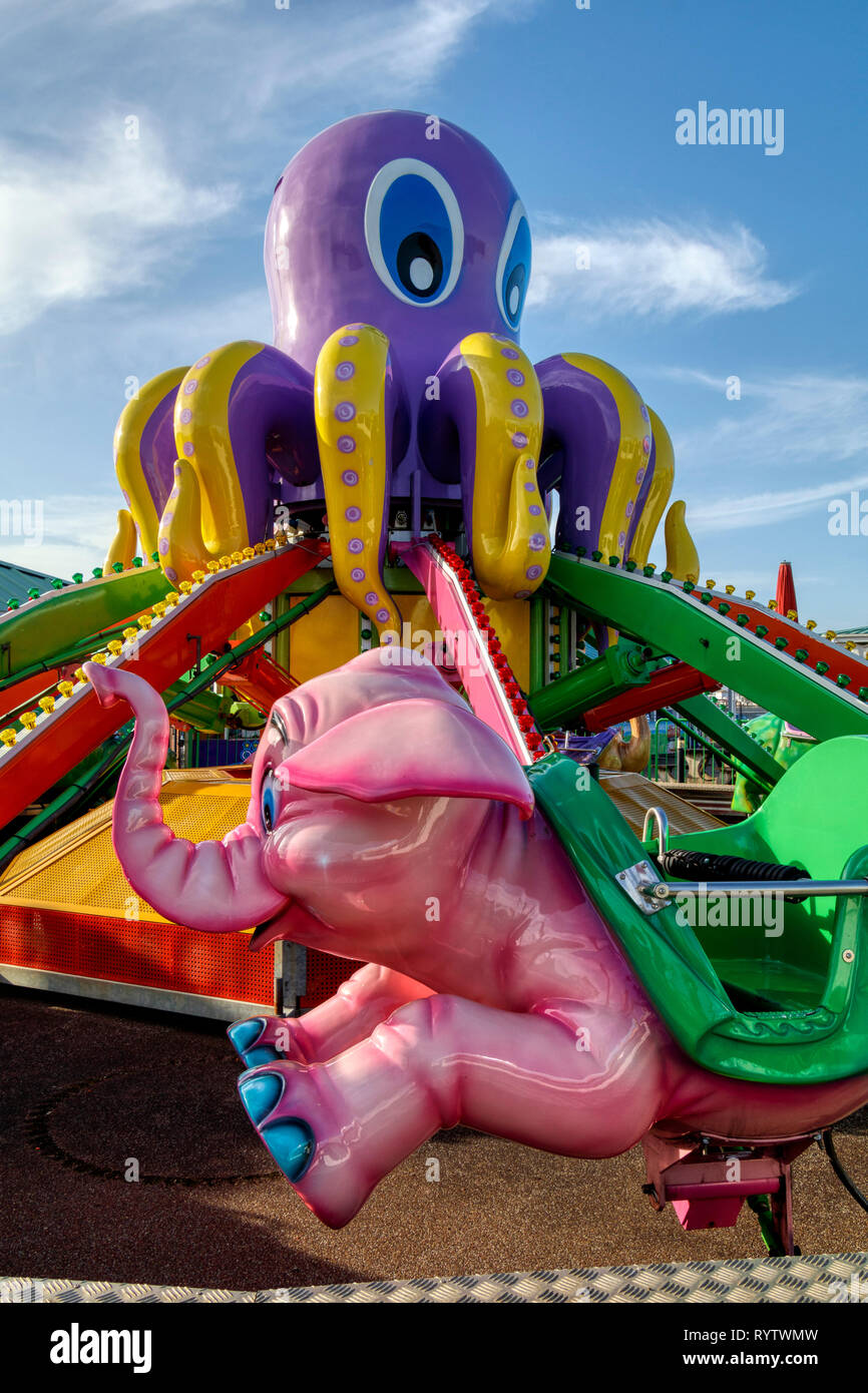 Octopus ride hi-res stock photography and images - Alamy