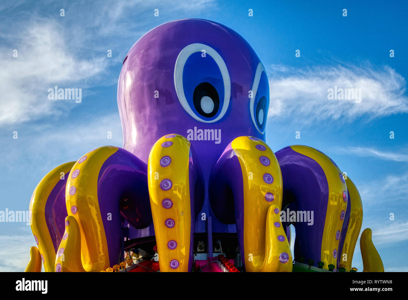 Octopus ride hi-res stock photography and images - Alamy