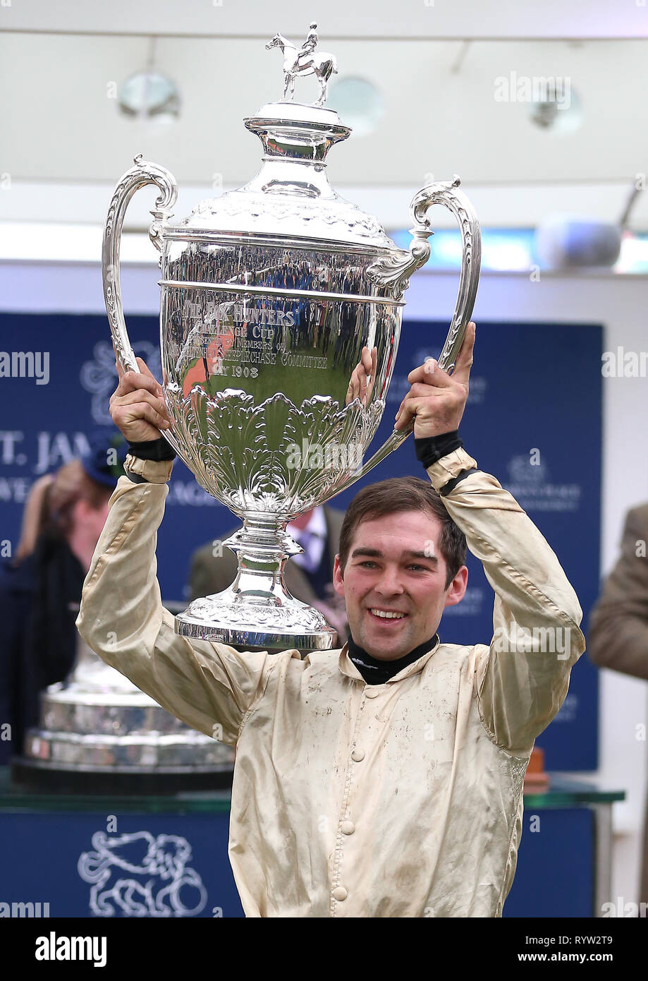 Foxhunter trophy hi-res stock photography and images - Alamy
