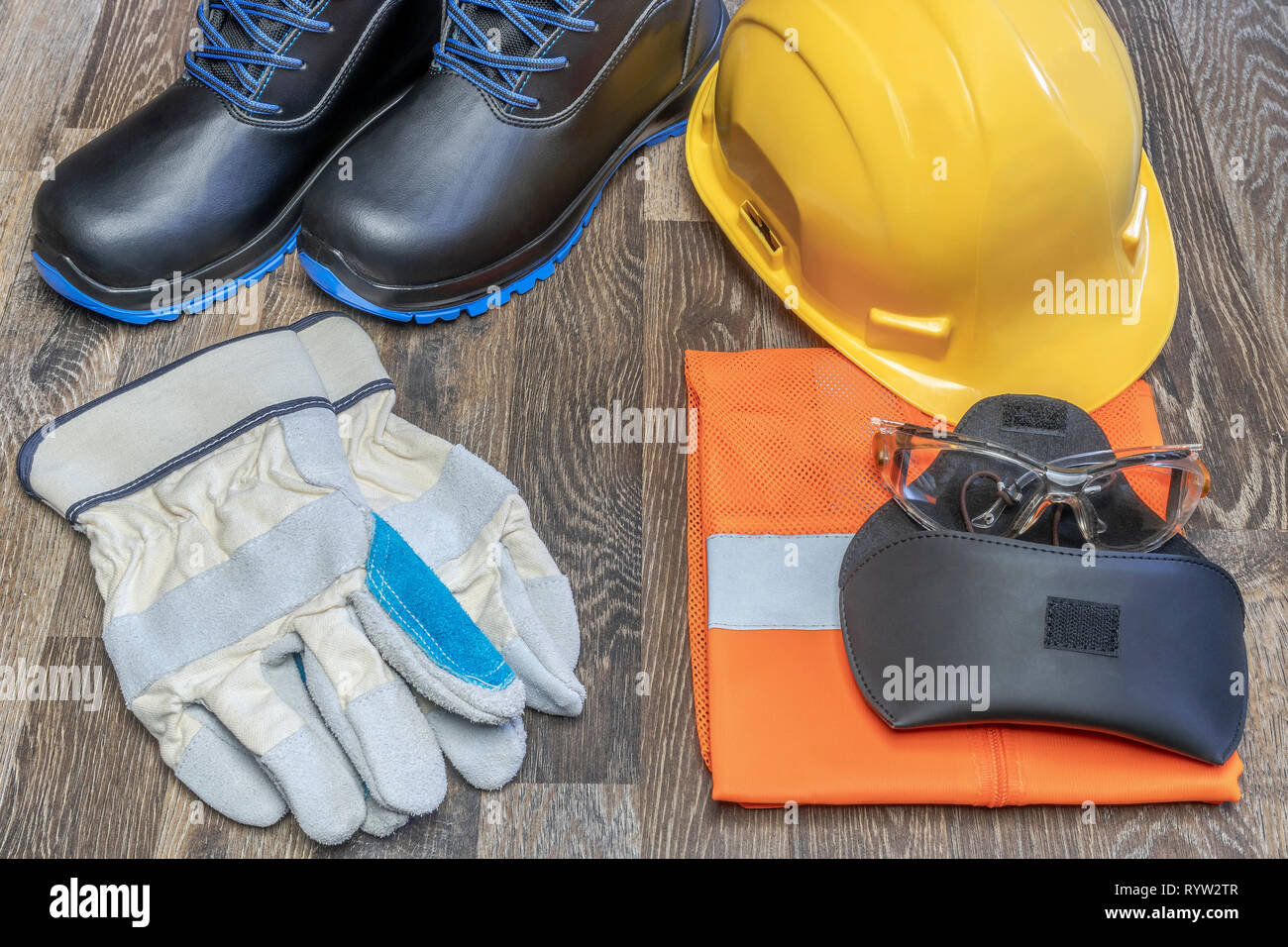 Personal protective equipment for work where there is a possibility of ...