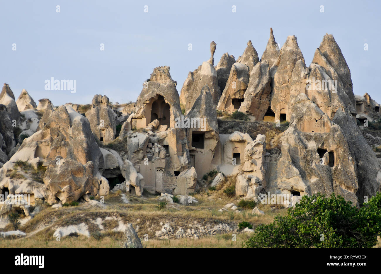 Cave houses hi-res stock photography and images - Alamy