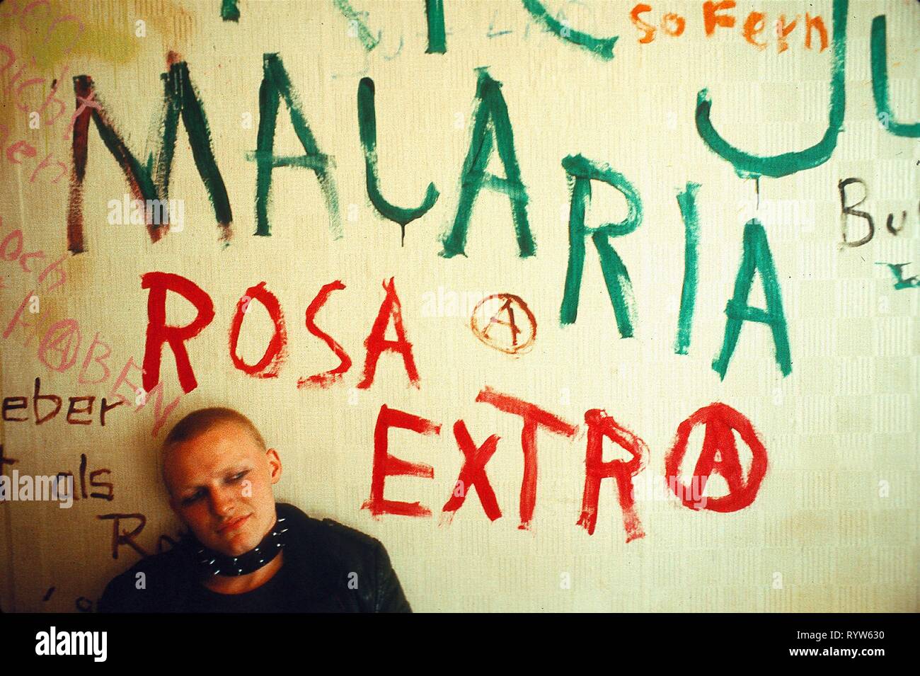 Reportage Punks from East Berlin: graffiti on the walls of an apartment ...