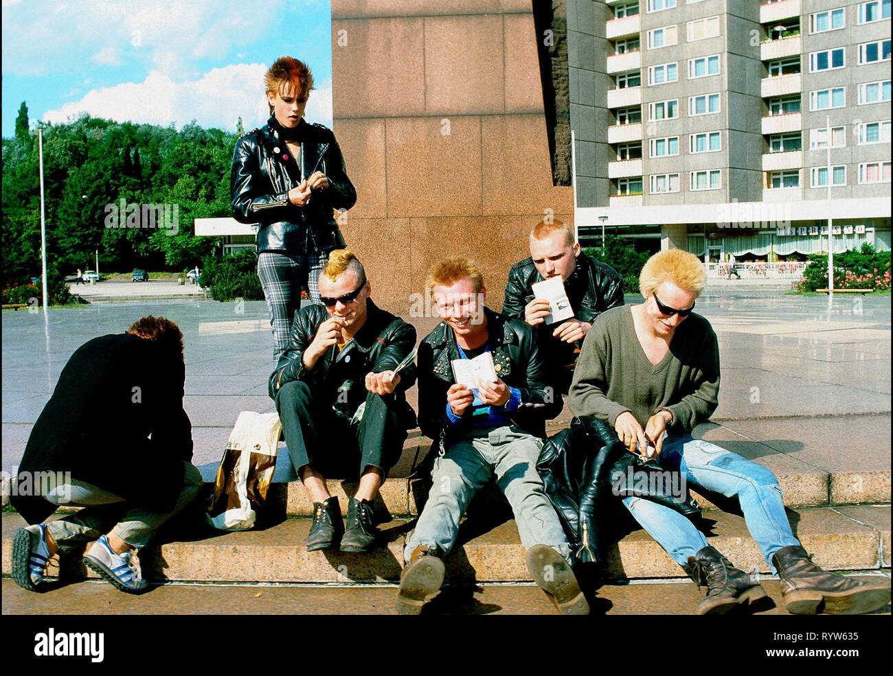 Punks East Berlin report: young punks posing in front of a statue of ...