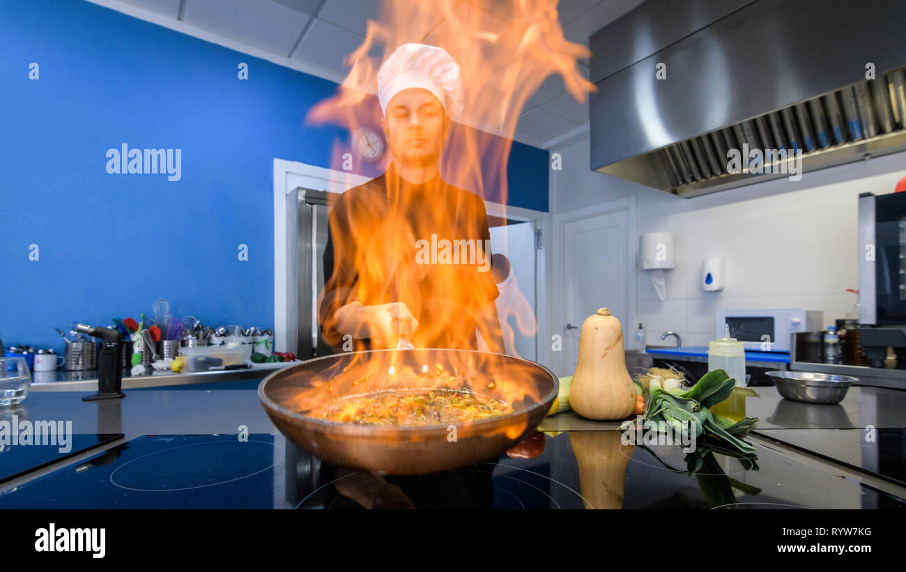 Food burning chefs hi-res stock photography and images - Alamy