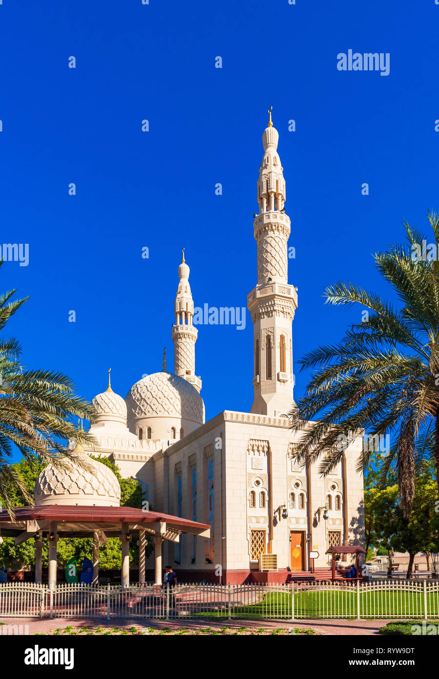 Mosque jumeirah hi-res stock photography and images - Alamy