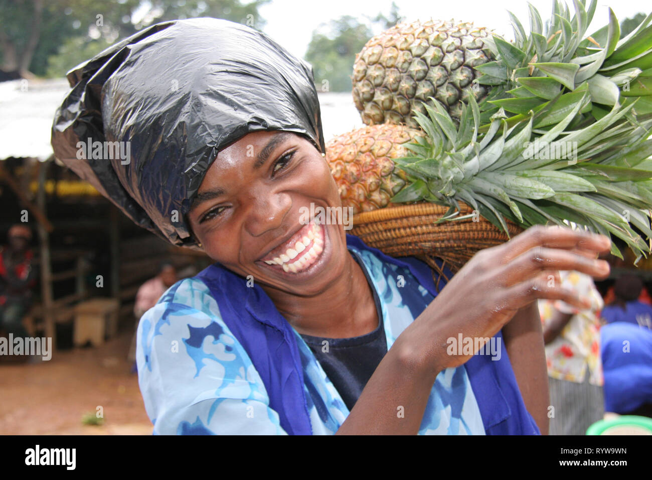 African roadside selling hi-res stock photography and images - Alamy