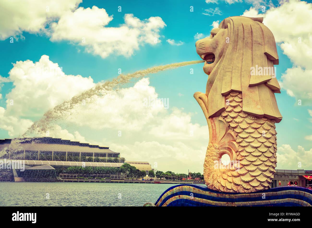Merlion in singapore mouth singapore hi-res stock photography and ...